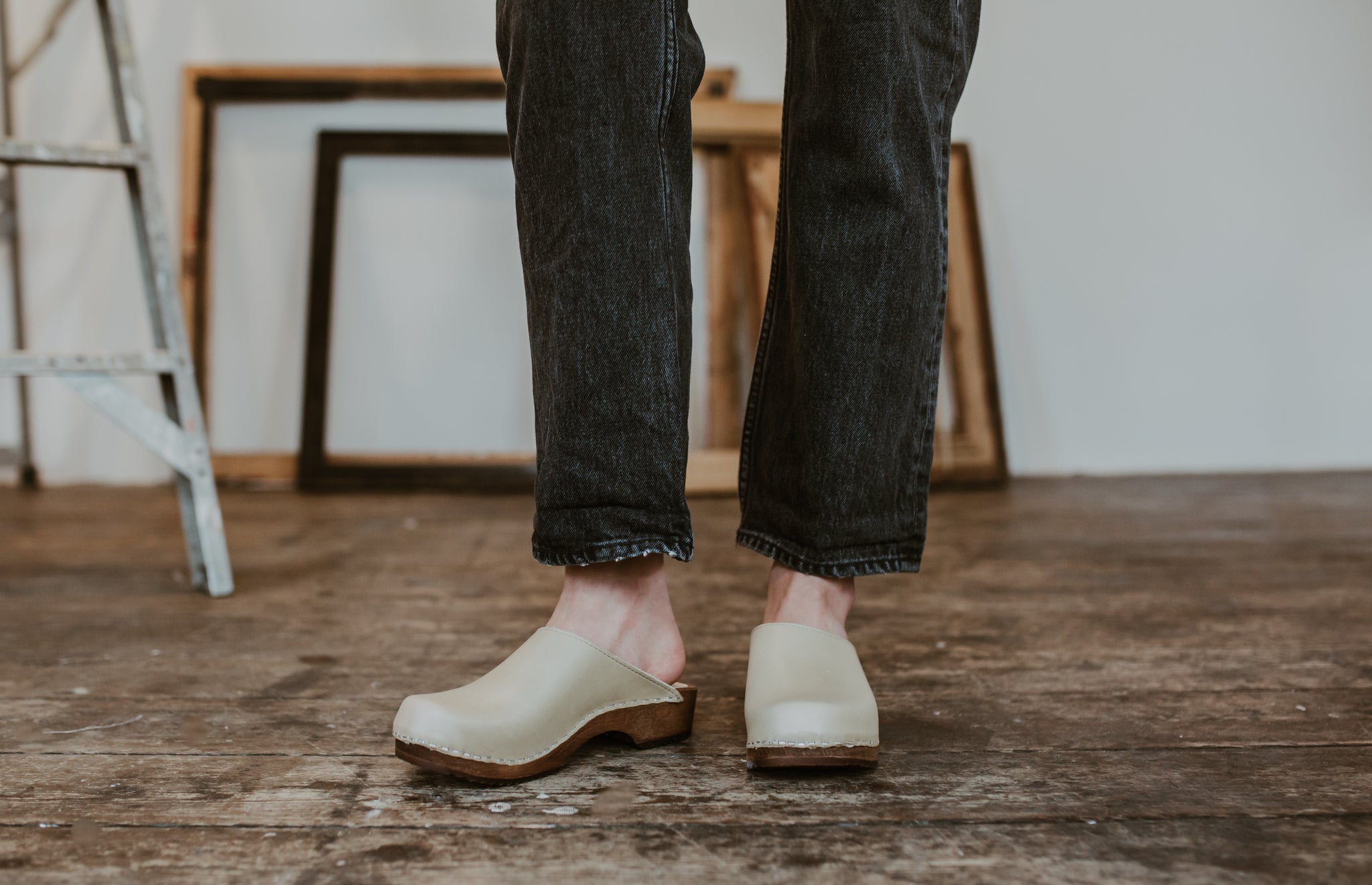 Stone Low Klassisk Clog – KIT + CLOGS STUDIO